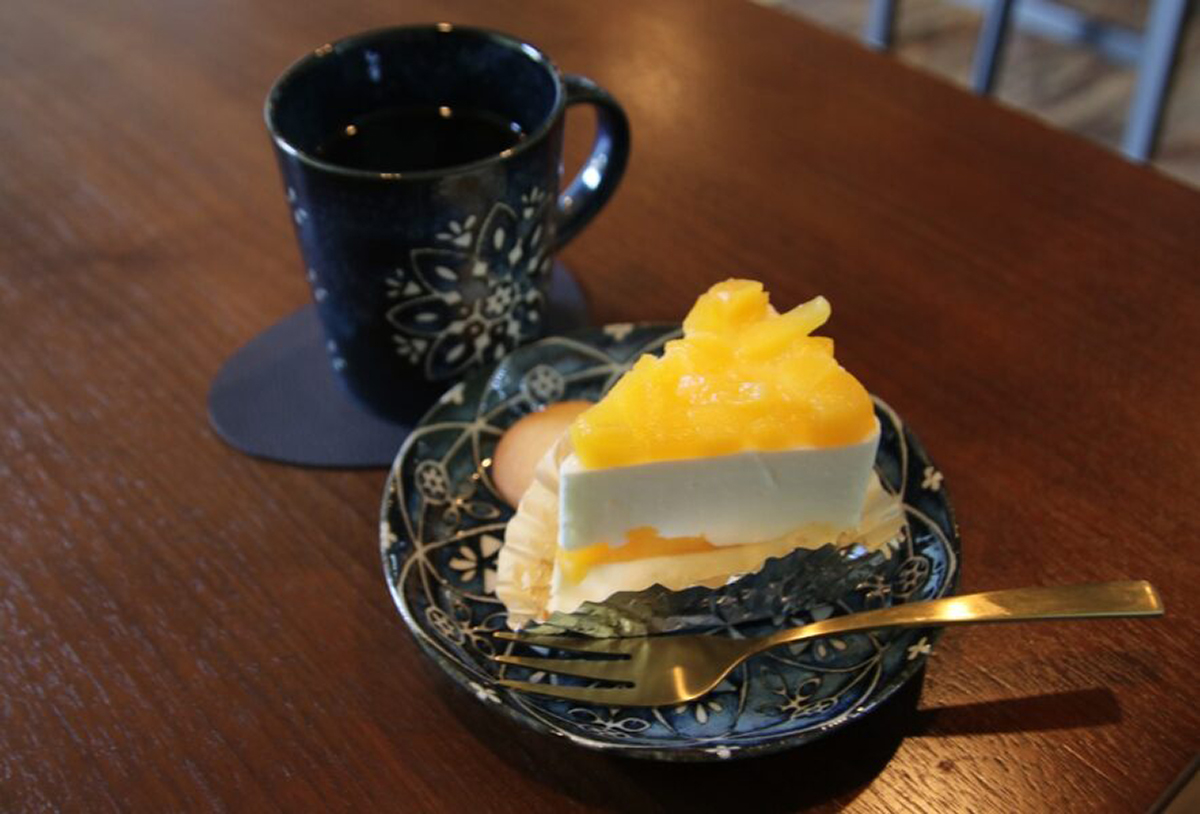 【香春】ジューシーでとろける美味しさ。C.C.LABOのレア＆ベイクドの黄桃チーズケーキ - 筑豊情報マガジンWING